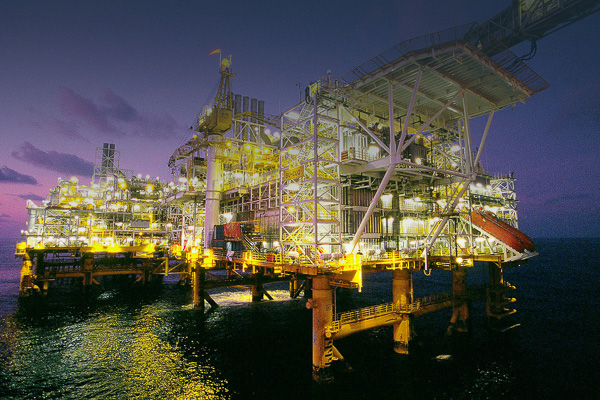 Bayu-Undan Floatover of DPP & CUQ Decks - Clough